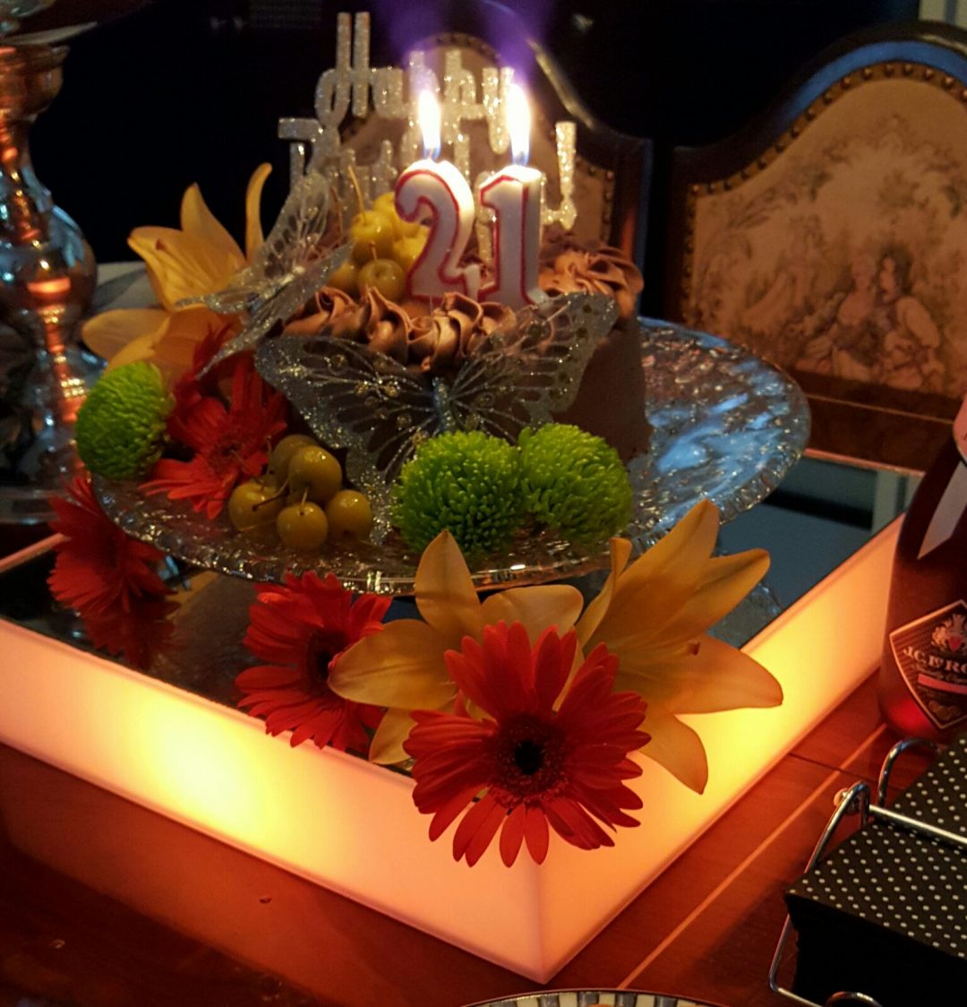 MIRROR BOXES | LED Decor - Engineered Ambiance